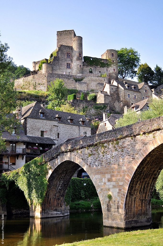 Balade en images à Belcastel - Découvrir