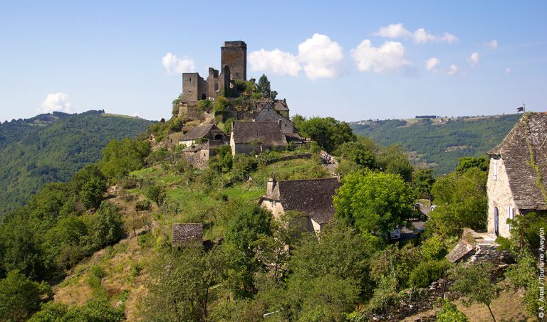 Le château de Valon se dévoile - Découvrir