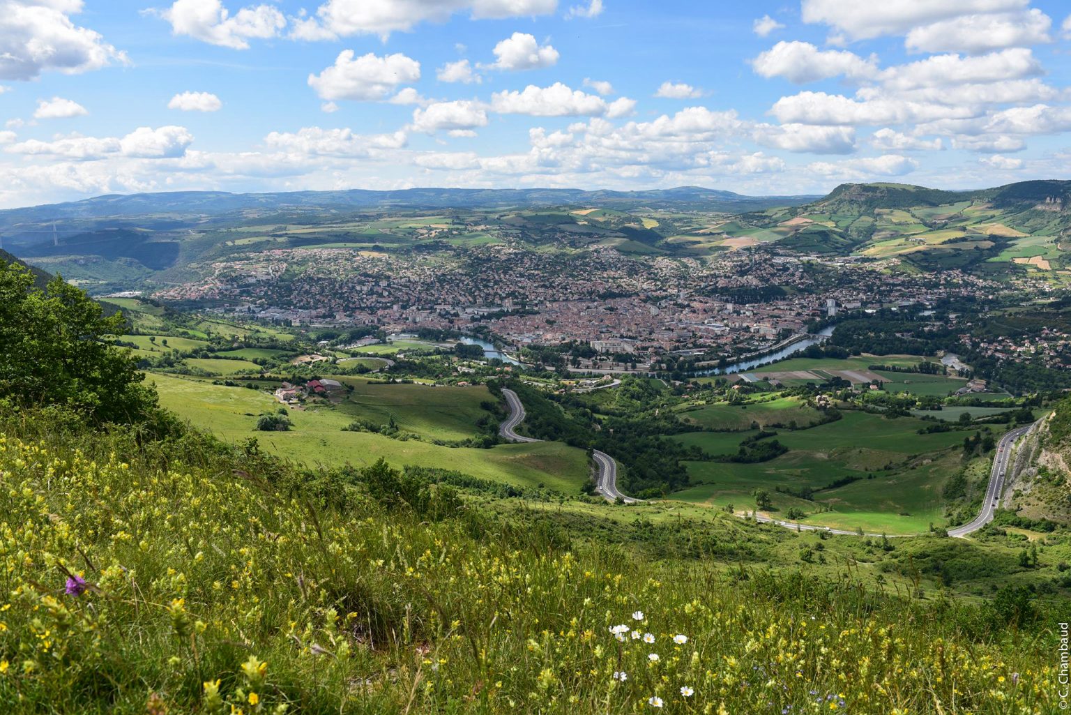 Le Larzac en fleurs - Découvrir